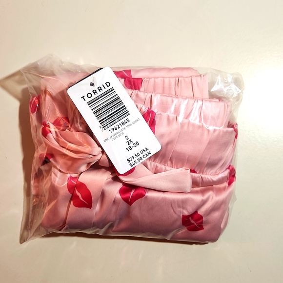 torrid | Shorts | Nwt Torrid Valentnes Day Sleep Short Lace Trim Lips ...